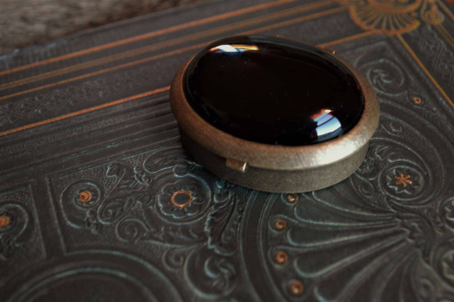 Black Magic-refillable Natural Solid Perfume in Brass Compact With ...