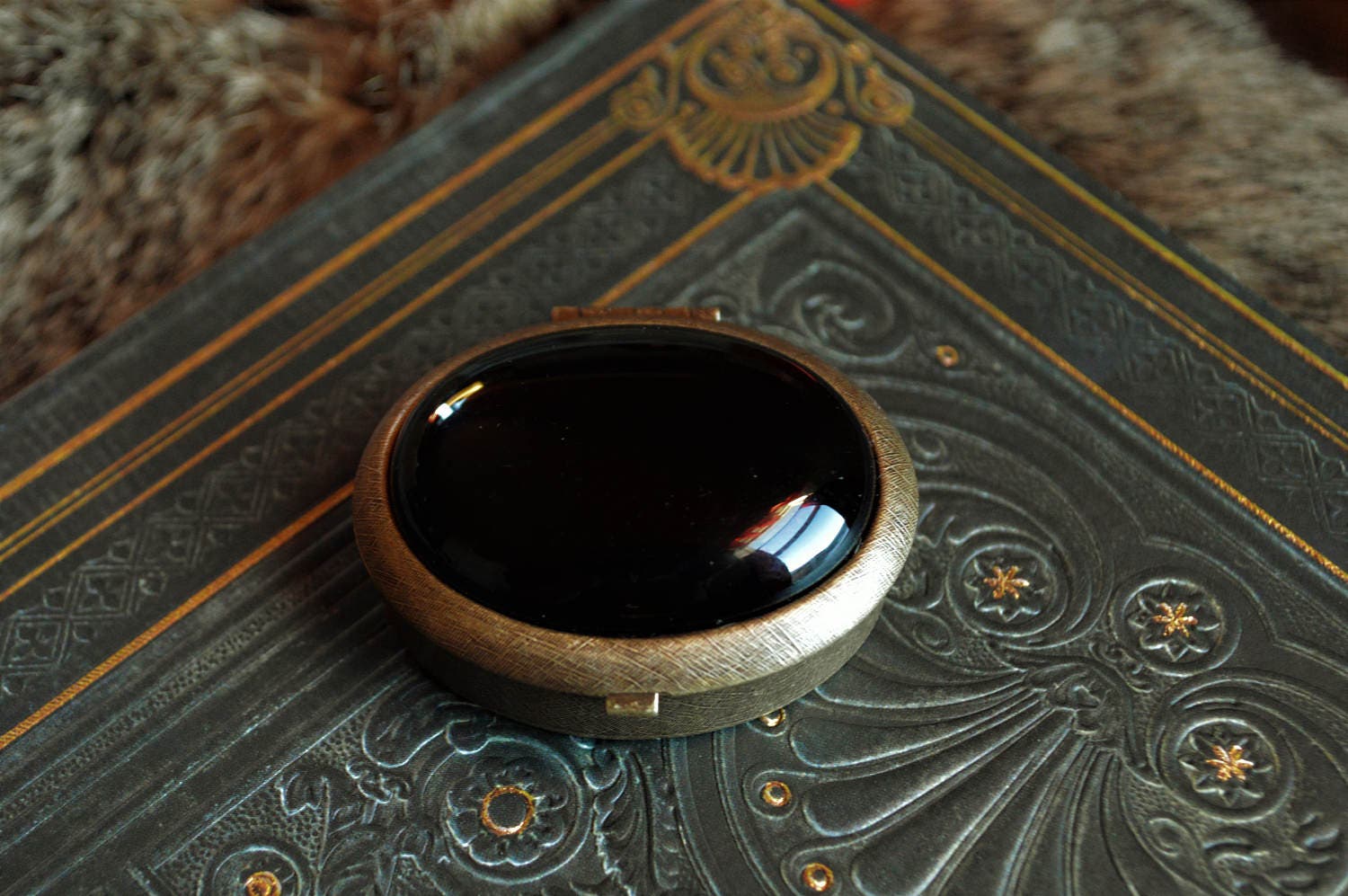 Black Magic-refillable Natural Solid Perfume in Brass Compact With ...
