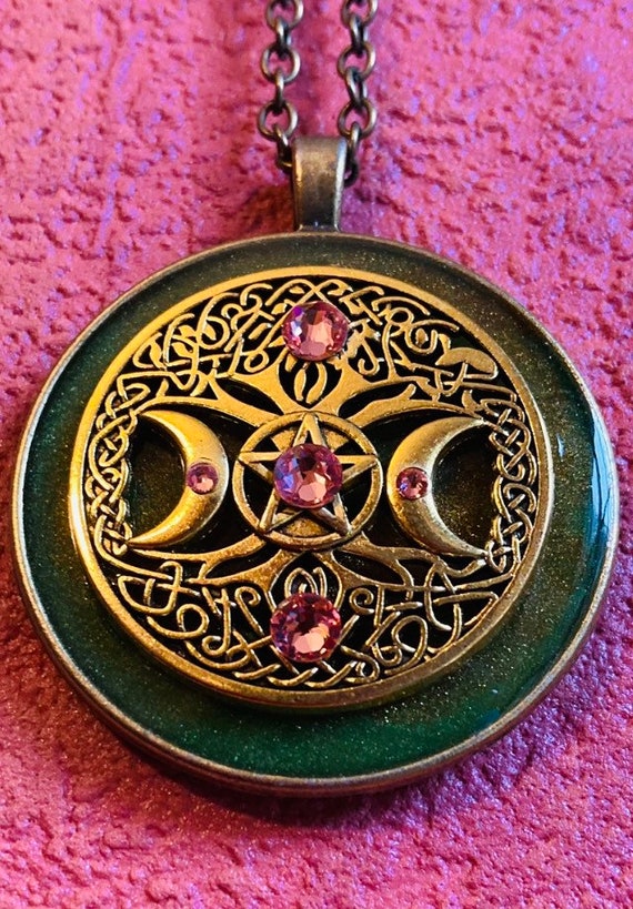 Goddess Triple Goddess Avalon Resin Art Resin Jewelry the - Etsy Goddess Triple Goddess Avalon Resin Art Resin Jewelry the - Etsy