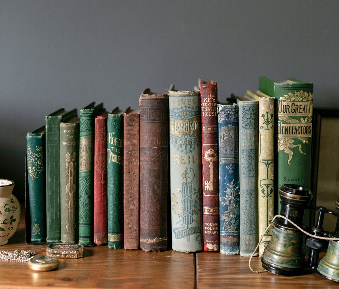 Vintage and Antique Books Old and Used Books Old Decorative Hardcover ...