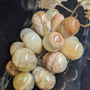 Semiprecious Grape Cluster Onyx With Brass Leaves // Bunch Grape Decorative Vintage - Etsy