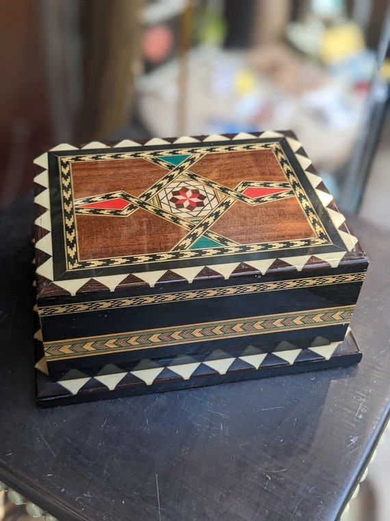 Antique Handmade Wood Cigarette Box Carved Inlaid 28 … - Gem