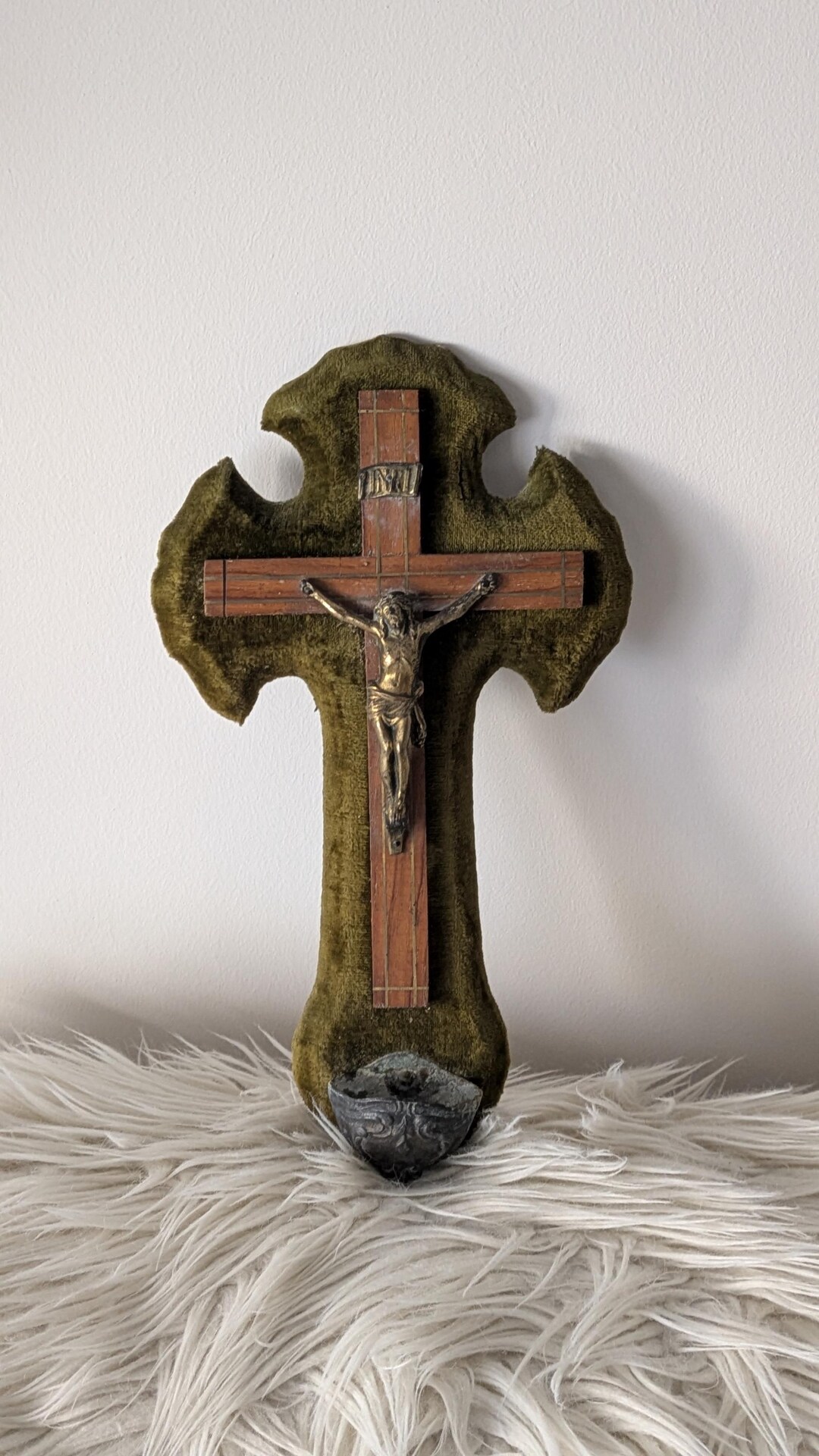 Antique Victorian Green Velvet Crucifix | 19th Century Hanging Holy ...