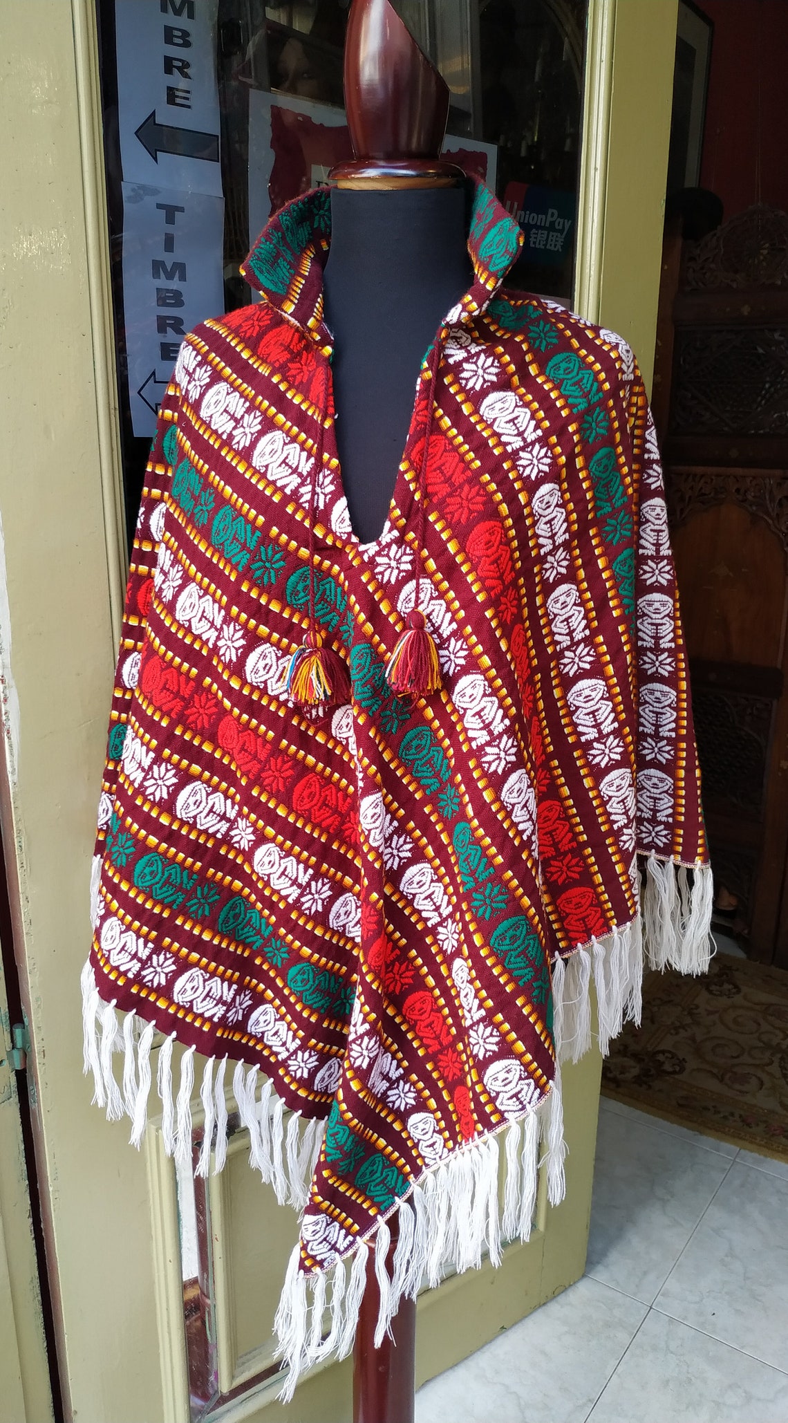 Vintage Ecuadorian Poncho - Etsy
