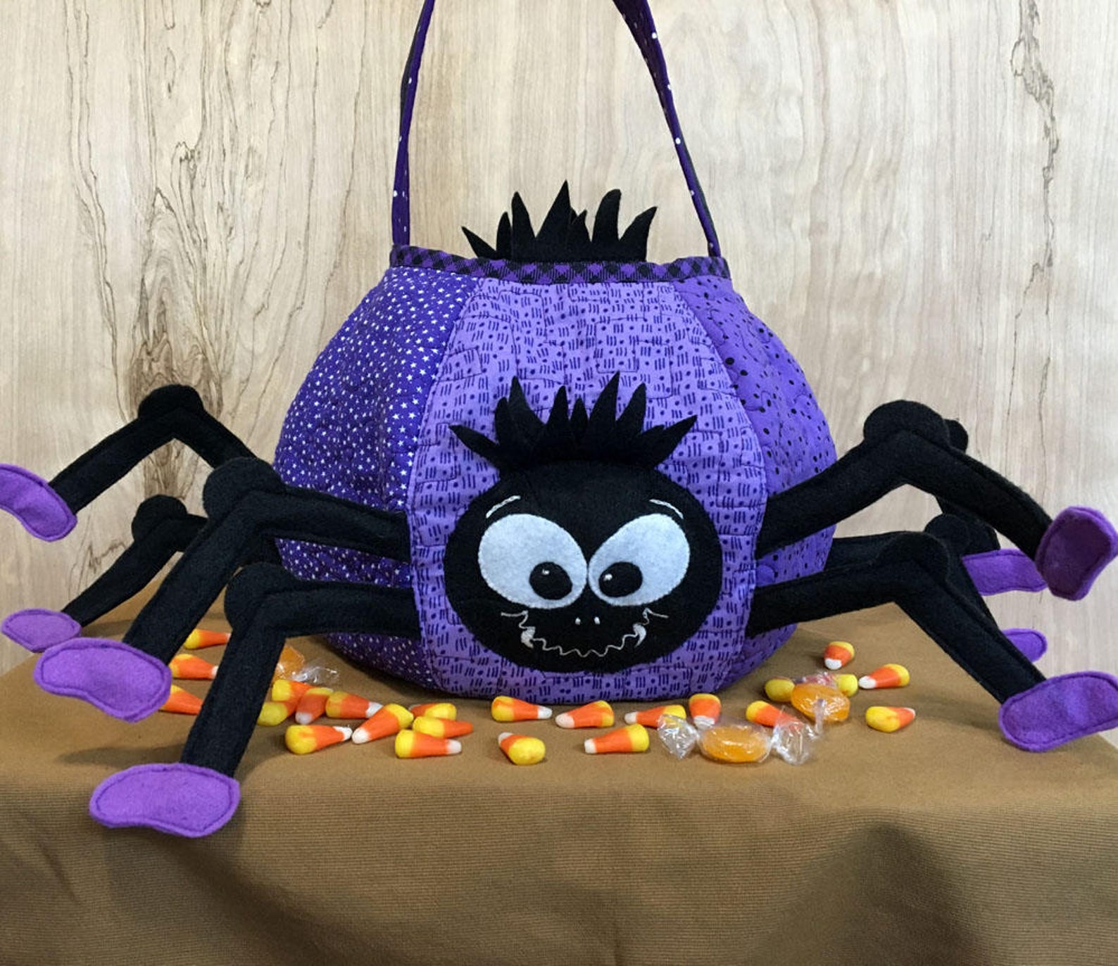 Spooky Spider Trick or Treat Bag, Creepy Cute Halloween Centerpiece ...