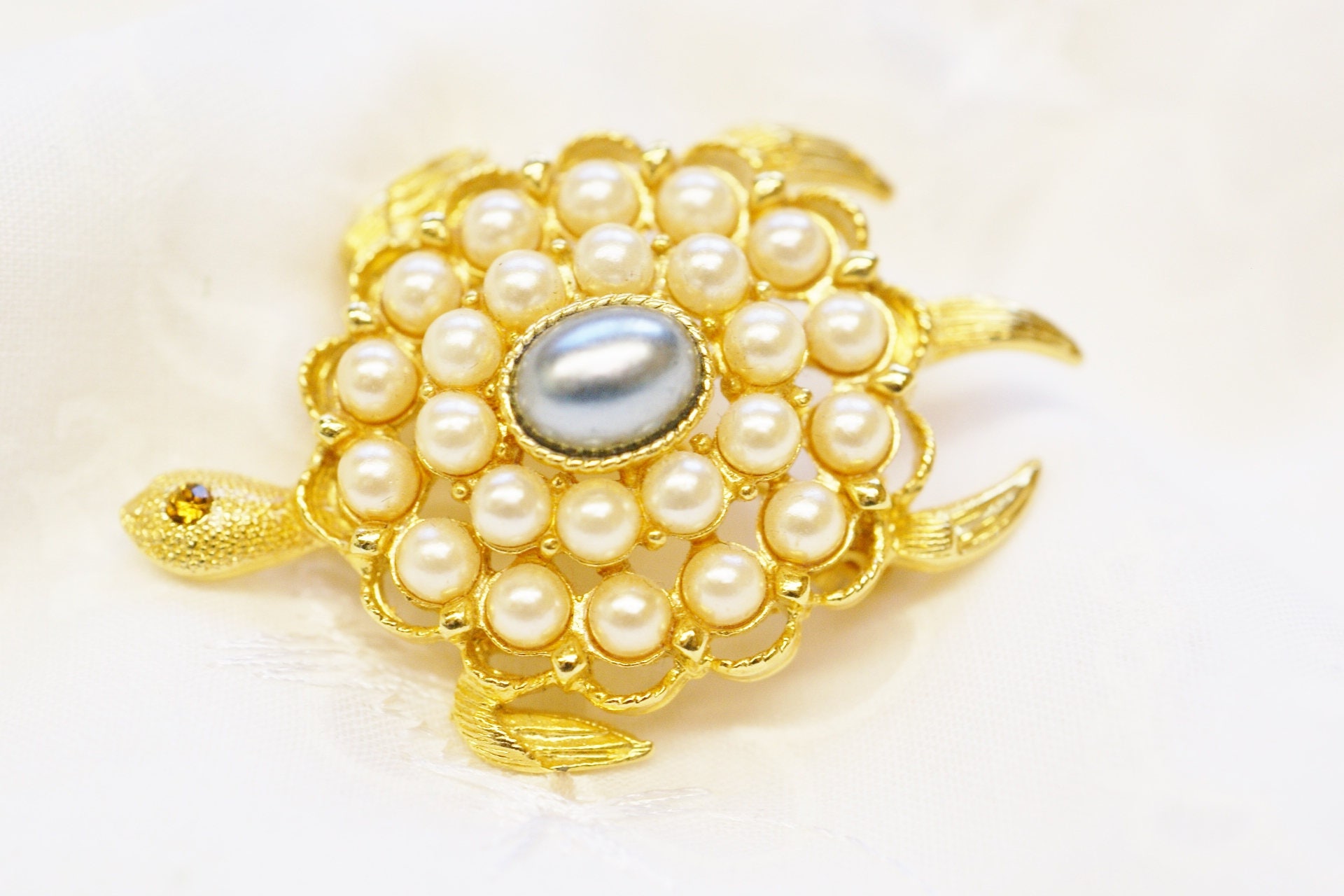Vintage LIA Gold Tone Pearl Turtle Brooch Open Work Champagne Pearls ...