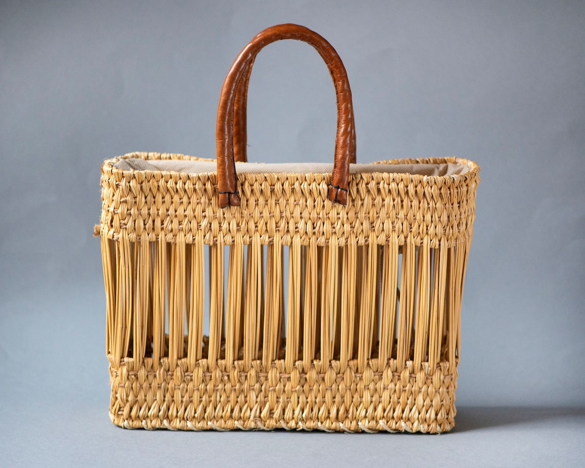Vintage Woven Reed Straw Beach Bag. Genuine Leather Handles - Etsy