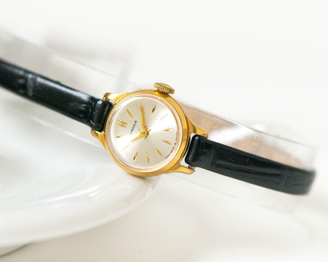 Retro Lady's Watch Tiny Gold Plated CHAIKA. Vintage Women Watch Small ...