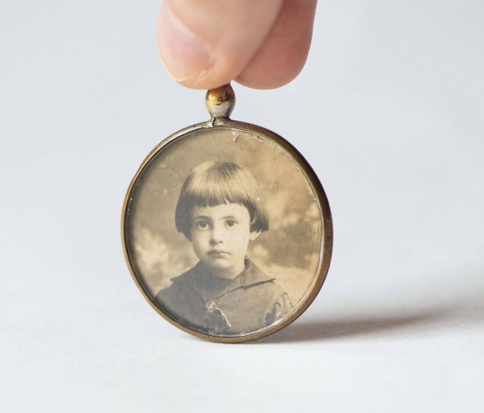 1910s Two Sided Glass Locket. Minimalist Locket Pendant Brass - Etsy