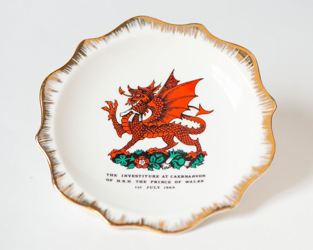 Decorative Plate From Welsh. Red Dragon Plate Small Pottery Fine Bone ...