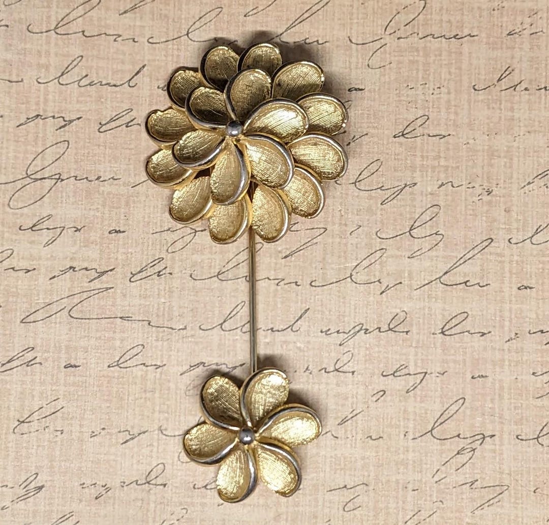 Vintage Gold Tone Floral Stick Pin Flower Hat Pin - Etsy