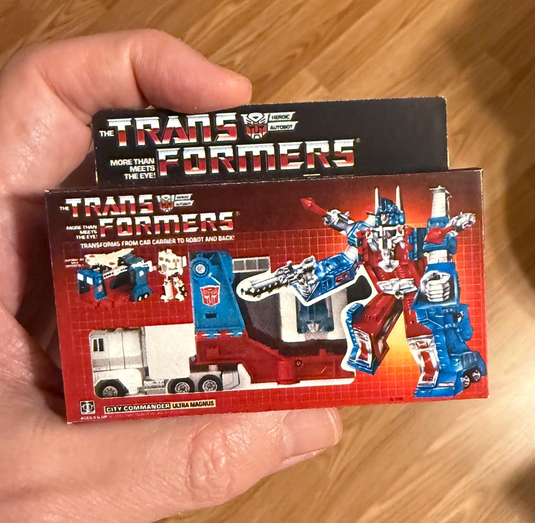Vintage Original Hasbro G1 Transformers ULTRA MAGNUS Magnet Miniature ...