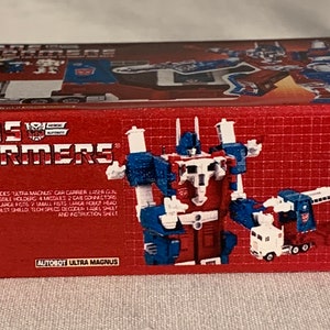 Vintage Original Hasbro G1 Transformers ULTRA MAGNUS Magnet Miniature ...