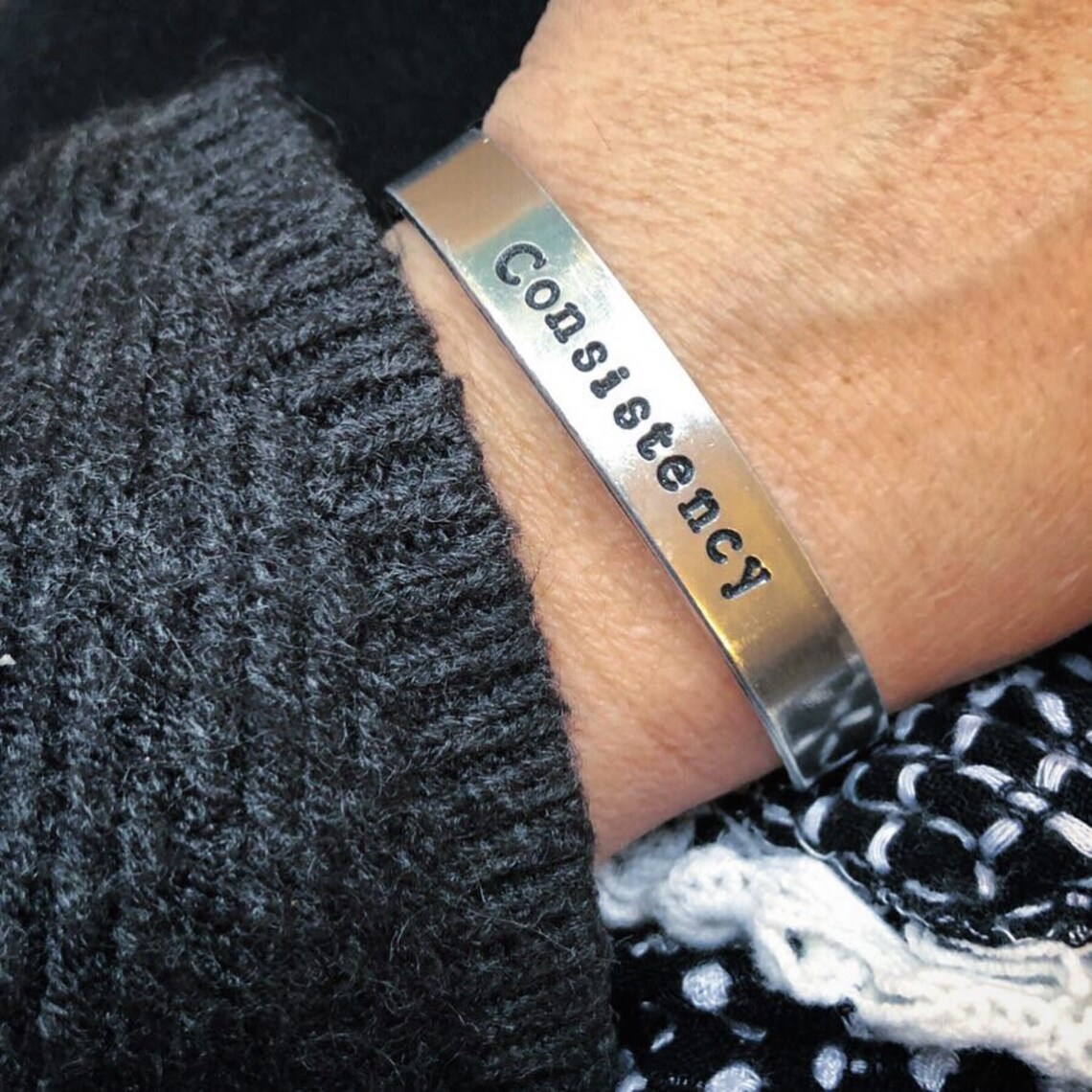 CUSTOM WORD Bangle - Simple "good Word" Bangle - Word of the Year ...