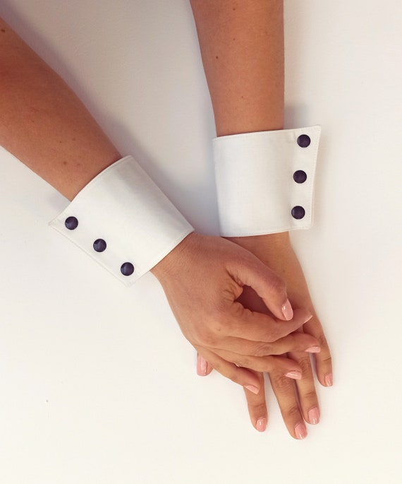 Wrist cuff store