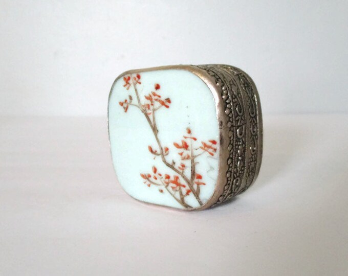 Chinese Pottery Trinket Box, Antique Porcelain Gift Box, Ching Dynasty ...