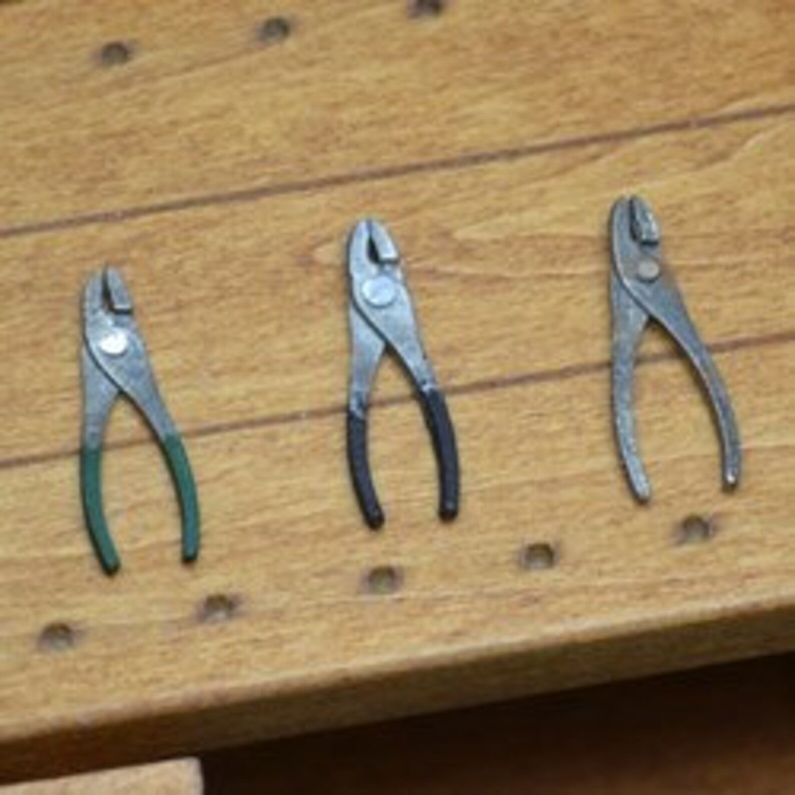 Miniature Pliers, Dollhouse Tools, Diorama Tools, Miniature Garage Room ...