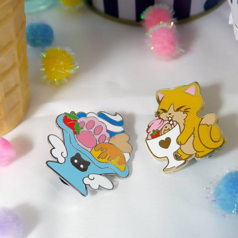 Enamel Pin: Cat Cafe Caramel - Etsy