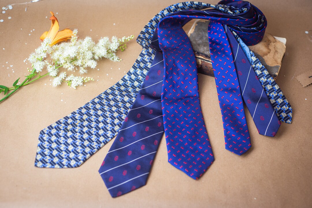 Valentino Vintage Italian Necktie, Designer Vintage Men's Silk Necktie ...