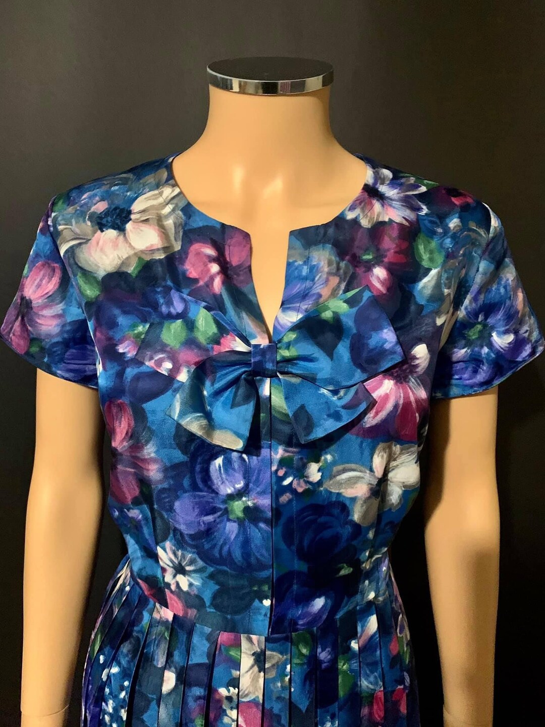 1950s Pleated Floral Day Dress, Volup Fit (40” Bust) - Etsy