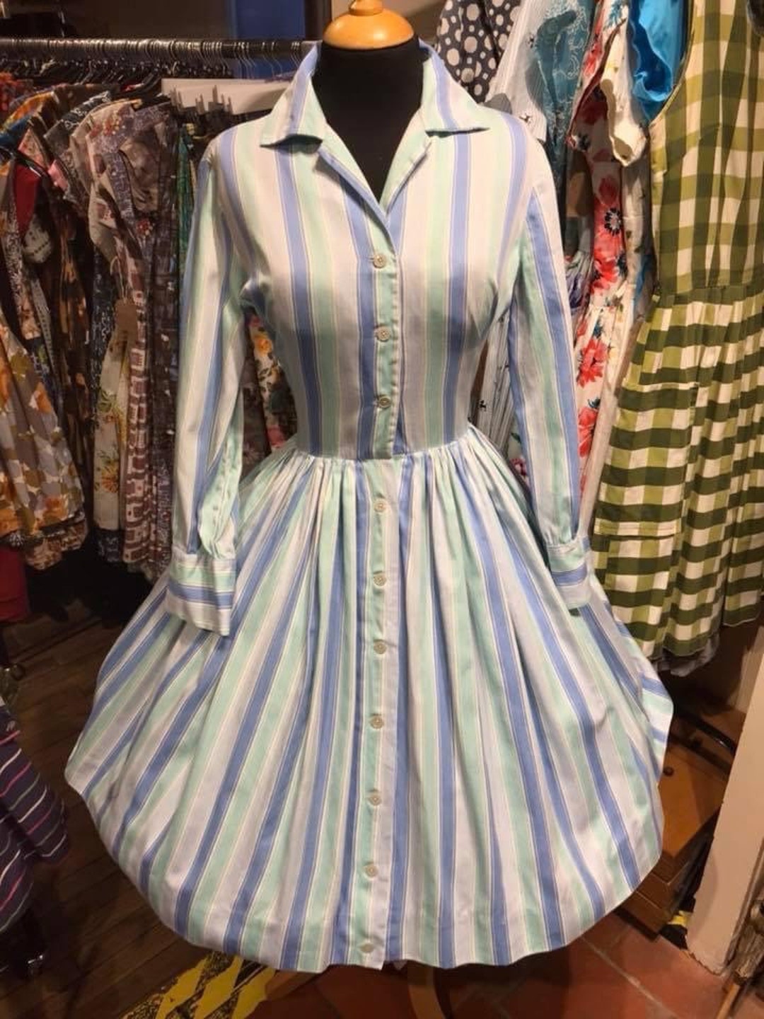 Gorgeous 1950s Shirt Waister - Etsy