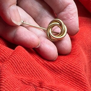 Winard Gold Plated Stick Pin, 1970s, Rosette Jewelry - Etsy