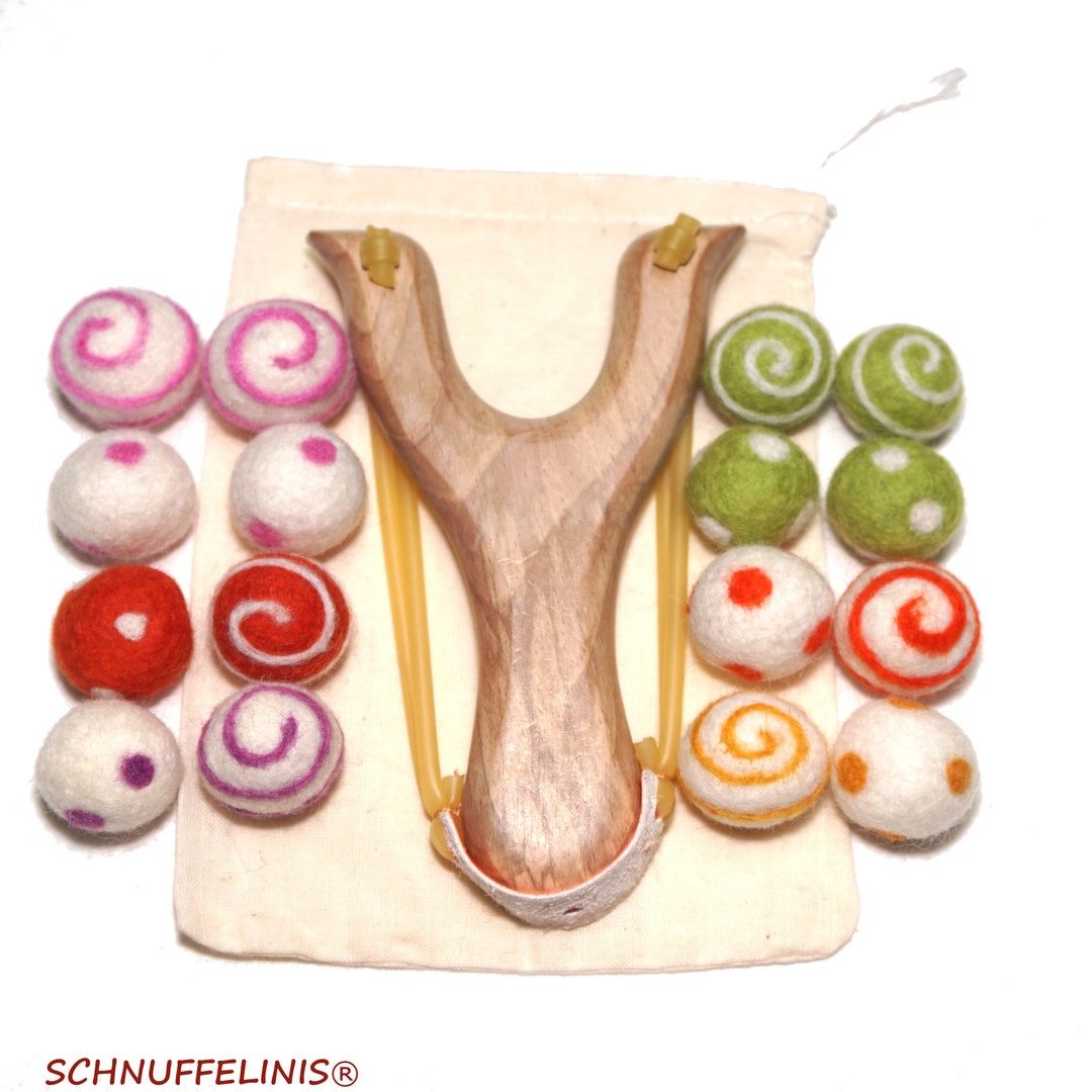 Slingshot Christmas Edition, Wood Slingshot Santa Felt Ball, Felt Ball ...