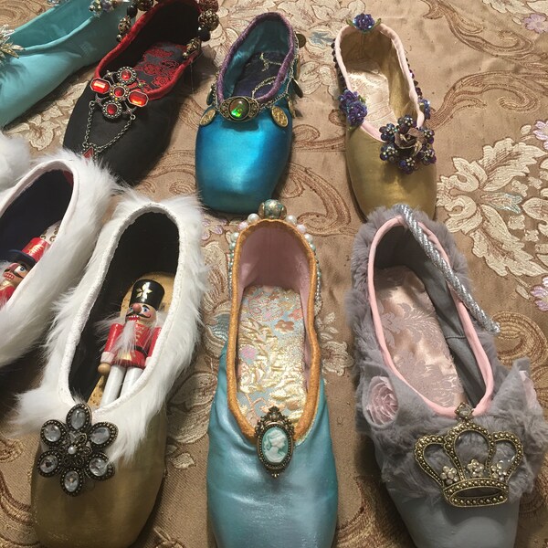 Nutcracker Pointe Shoe - Etsy