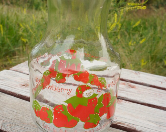 Strawberry Shortcake Glass Carafe Pitcher With Plastic Lid Retro ...