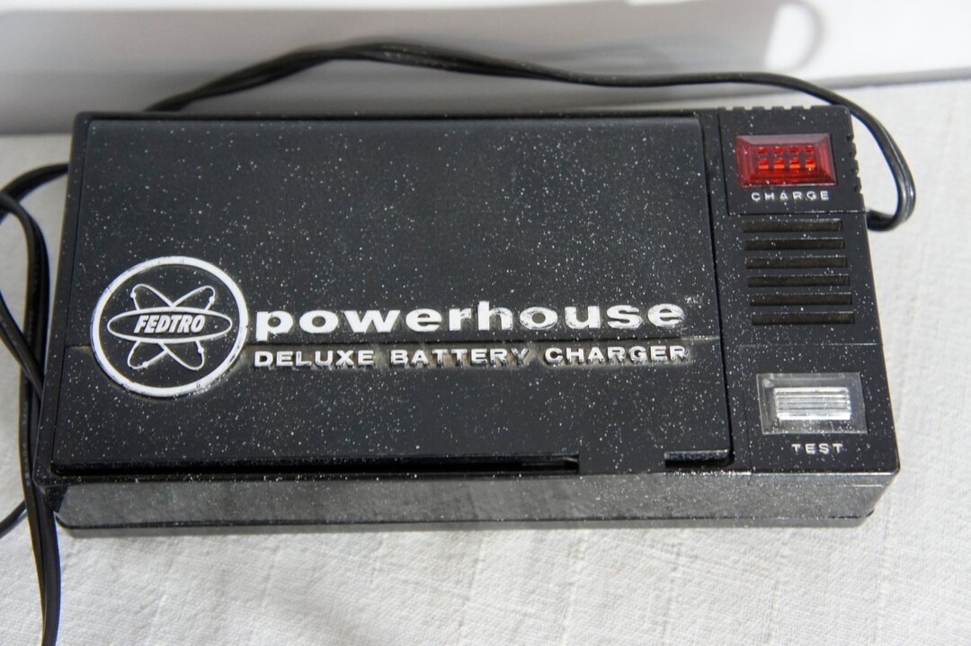 Fedtro Powerhouse Deluxe Battery Charger and Tester Model CH-ACD 9V AA ...