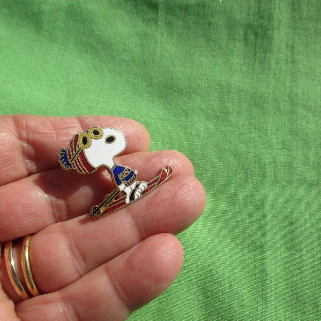 Snoopy Ski Enamel Pin Marked Aviva Taiwan - Etsy
