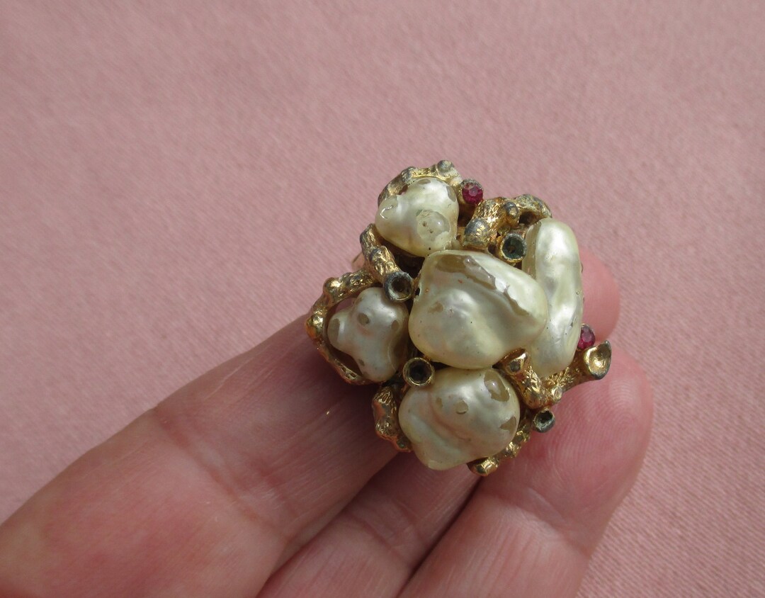 Vendome Beaded Faux Pearl Fuchsia Rhinestone Ring TLC, Flaking, Missing ...