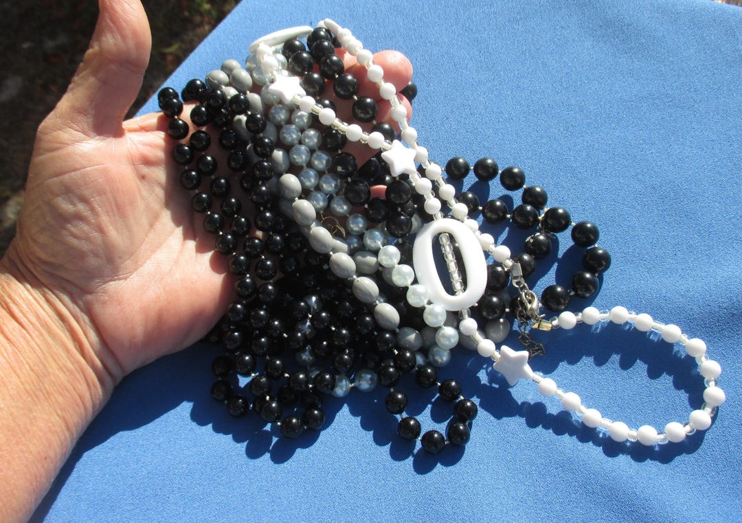 Lot of Assorted Plastic Beaded Necklaces Some Have Flaking - Etsy