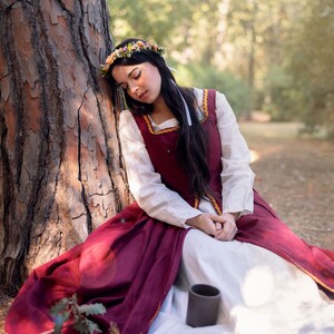 Early Medieval Linen Dress "agatha", Sleeveless Dress With Trim, Larp ...