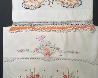 Pair of Vintage Pillowcases Pillow Shams With Embroidered Flowers ...
