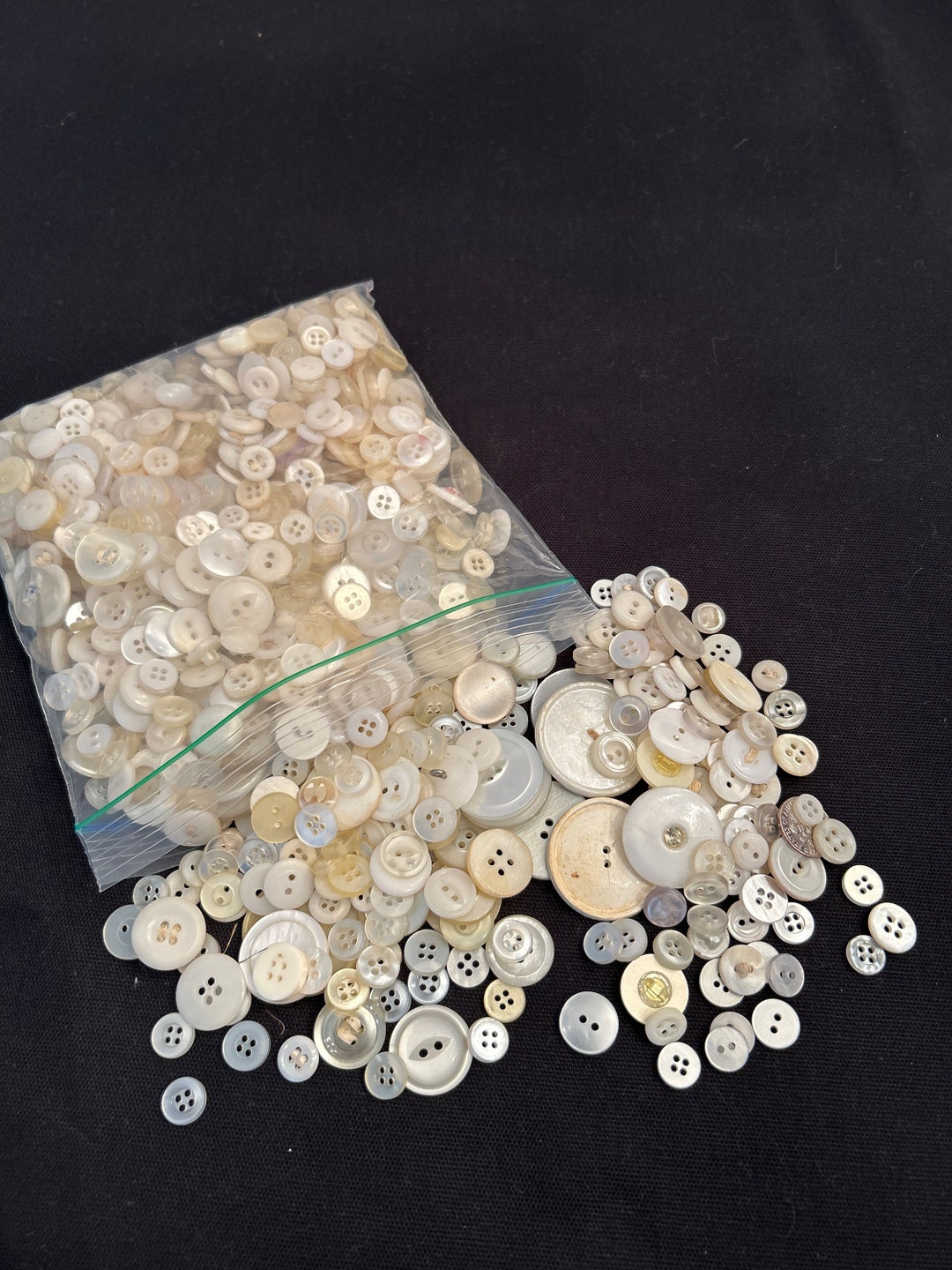 Bag of Over 1000 Vintage Plastic Buttons All off White or White - Etsy