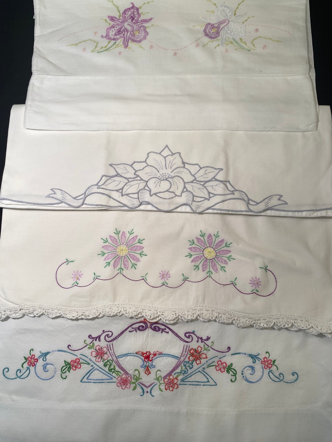 4 Vintage Pillowcases - Etsy
