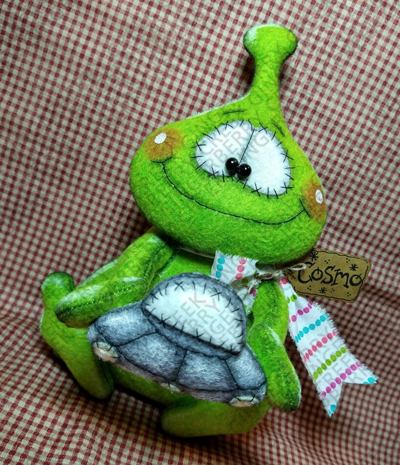 Little Green Munchkin Pattern #335 - Primitive Doll Pattern - Alien ...