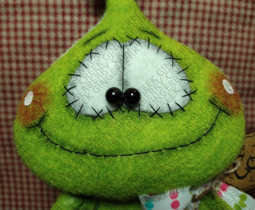 E-pattern - Little Green Munchkin Pattern #335 - Primitive Doll E ...