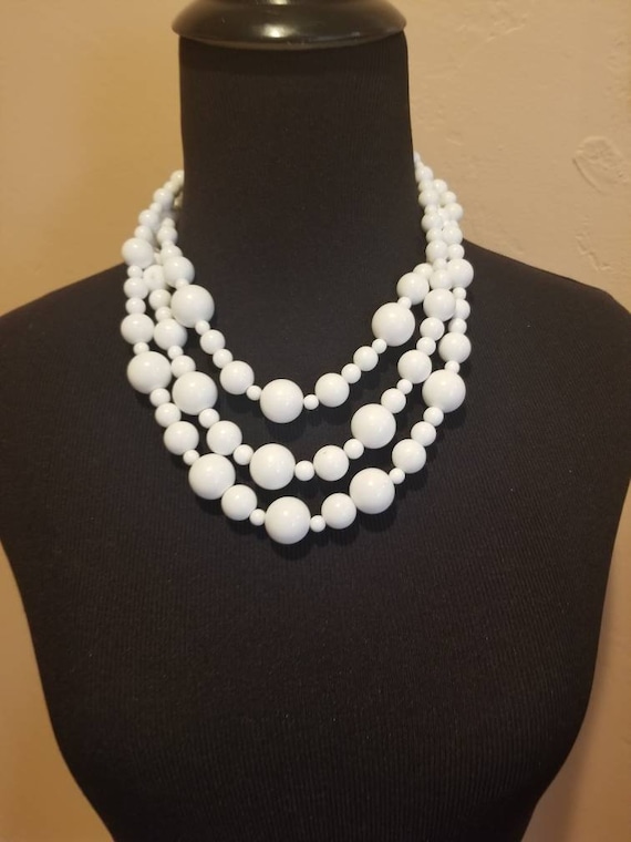 Bright White Beaded Monet Necklace - Gem