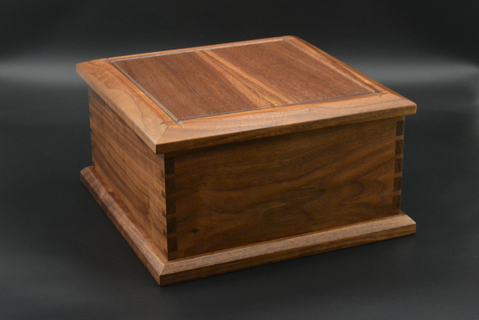 Dovetail Box Made in WALNUT Jewelry Trinket Keepsake Ornamental Fine ...