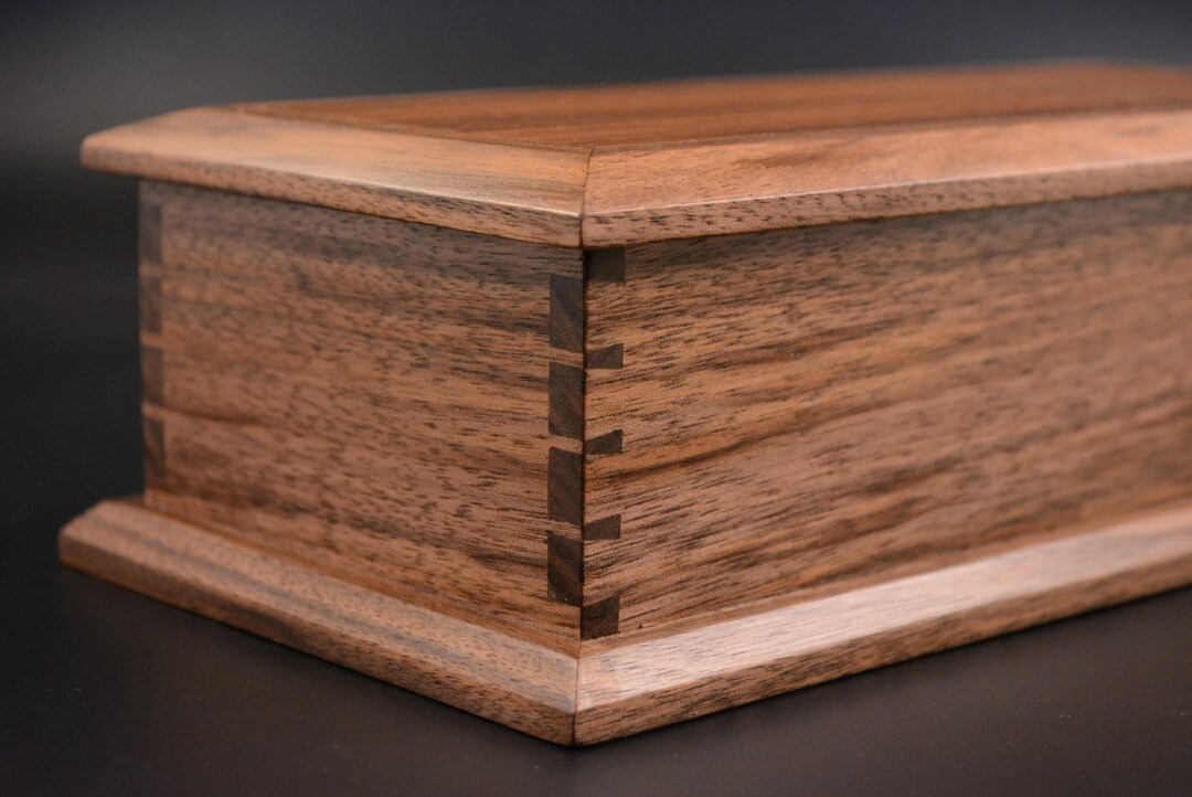 Dovetailed Box in WALNUT Trinket Keepsake Jewelry Pen Pencil Ornamental ...