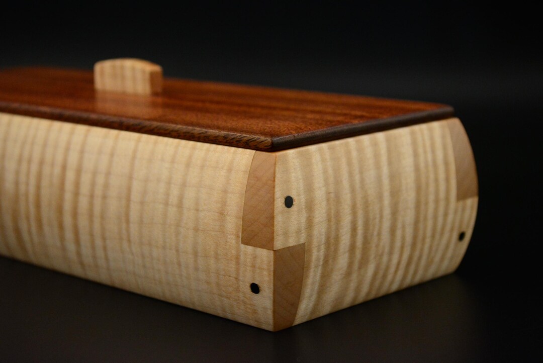 Beautiful Box Made From CURLY TIGER Maple With MAHOGANY Accents Jewelry ...