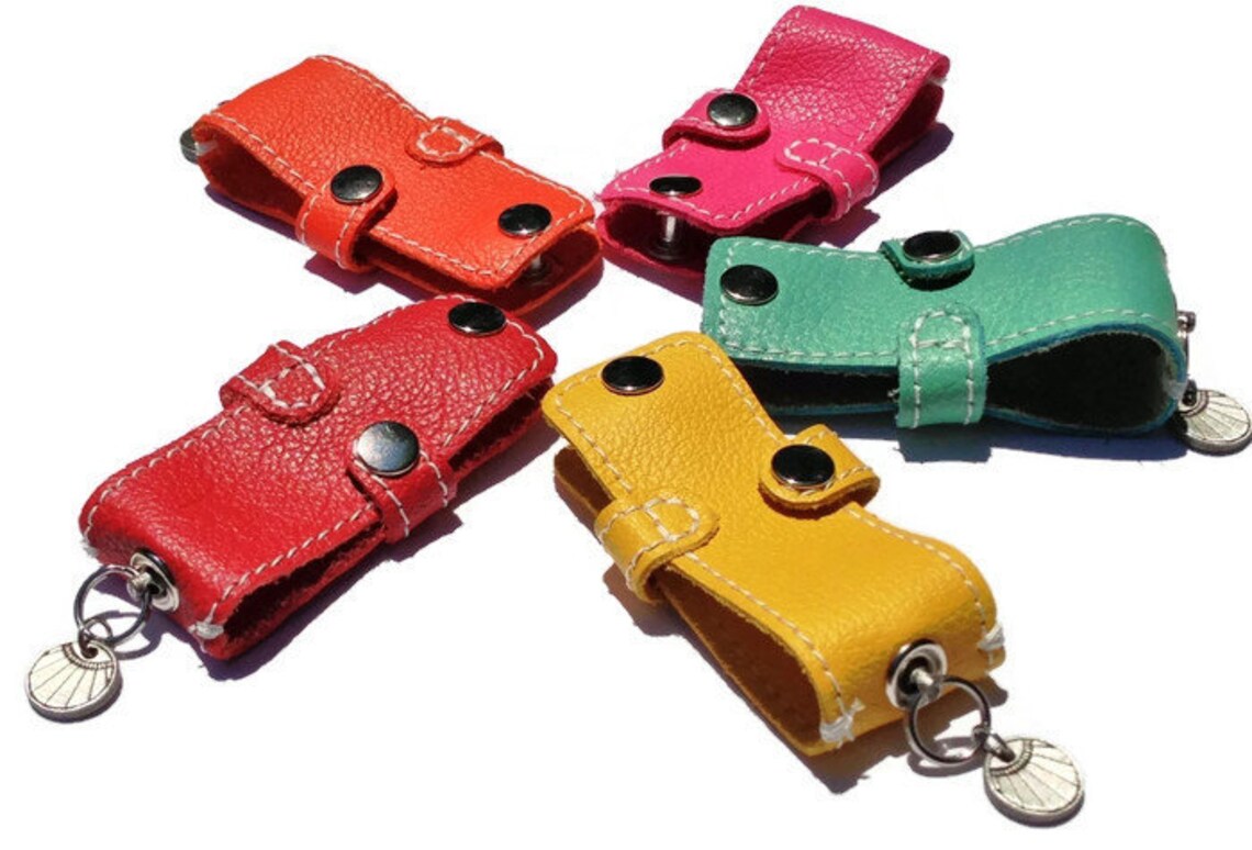 Leather Card'n Keys Case Keychain With Charm to Store Reward Cards and ...