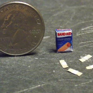 Dollhouse Miniature Medicine Bandages and Box 1:12 One Inch Scale B460 ...
