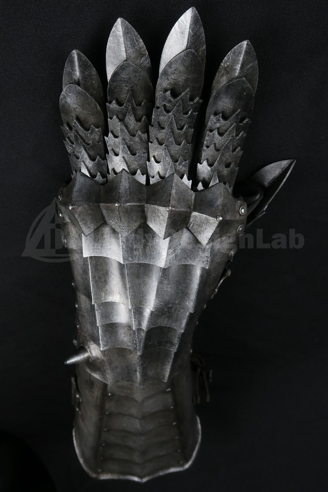 Ringwraith Gothic Gauntlets 3D Model - Etsy