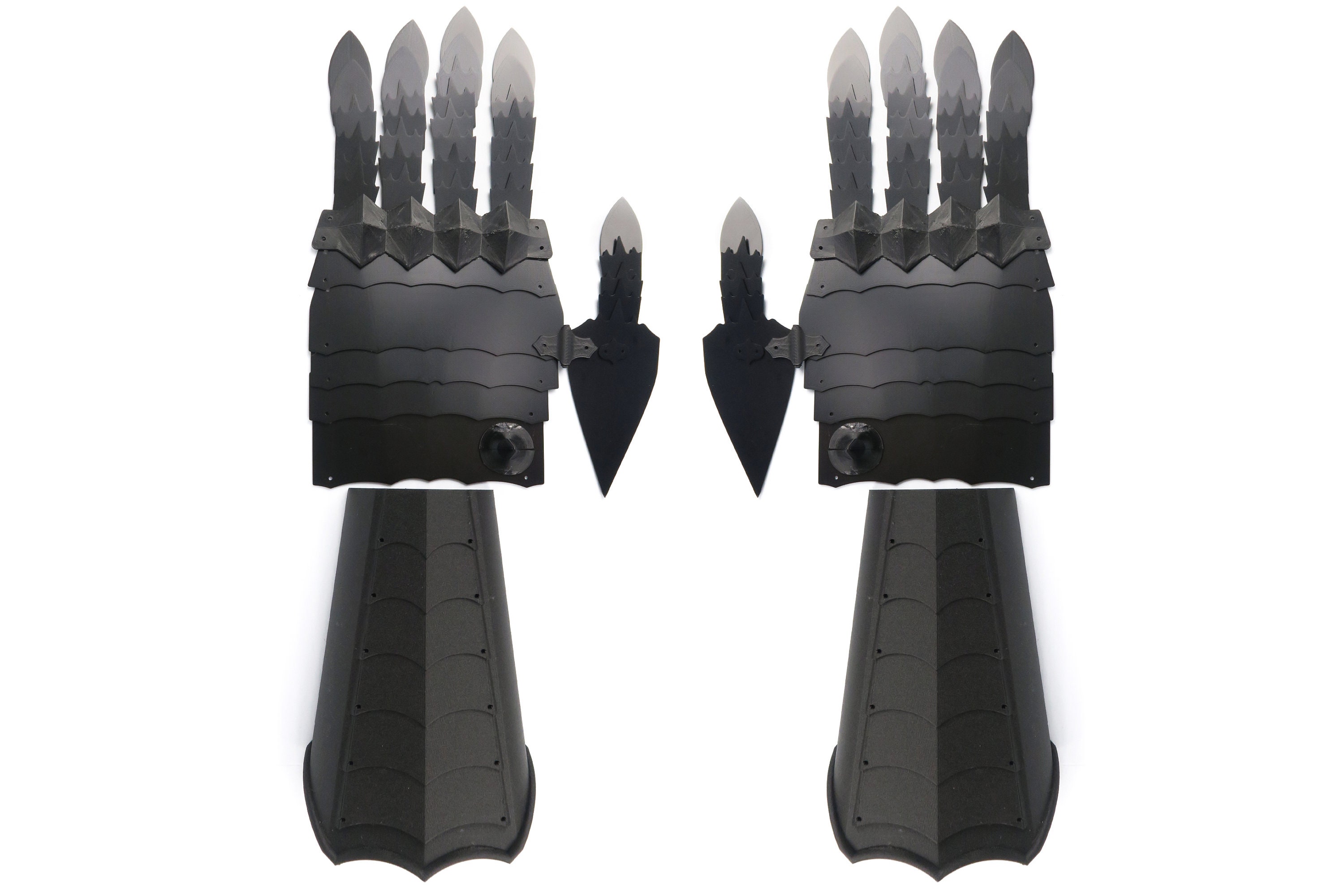 Ringwraith Gothic Gauntlets 3D Model | Etsy