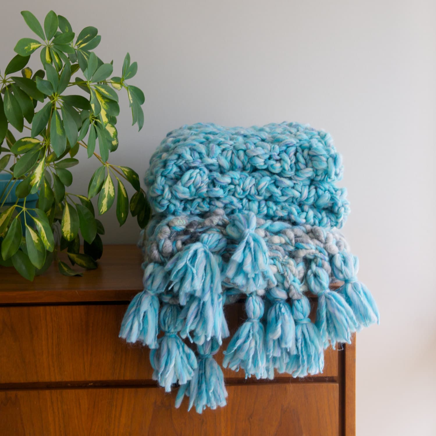 Snuggled up Tassel Blanket Pattern Beautiful Bulky Knitting - Etsy