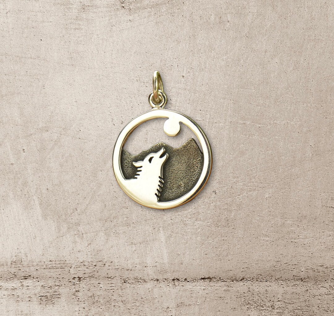 Sterling Silver Wolf Howling at Moon Charm -nature - Pack - Etsy