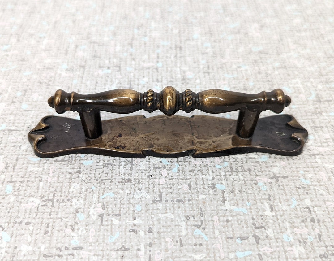 Vintage Brass Drawer Pull / Cabinet Handle Ornate Backing Plate 1971 ...